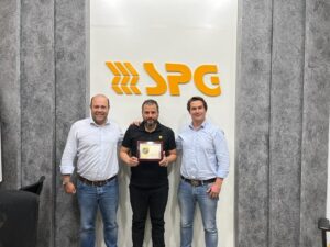 Vipal Celebrates 15-year Partnership with SPG | Retreading Business